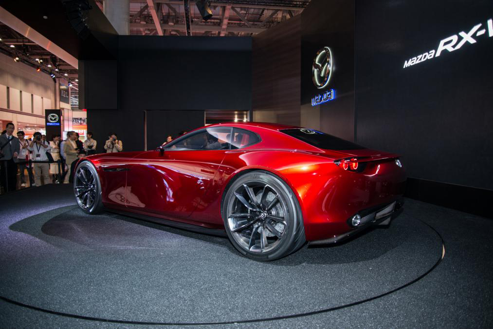Mazda contradice la lógica